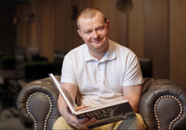 Макс Поляков просит Порошенко о либерализации космического ...