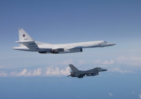 Лязгая оружием: ВВС Бельгии перехватили российские боевые самолеты над ...